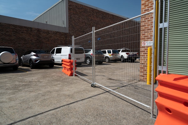 Custom Gate to suit Water filled Barriers | Jaybro