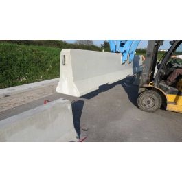 DB80 T150 Concrete Barrier 4m with inlay