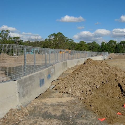 Mesh Anti-Gawk Screen To Suit Concrete Crash Barrier | Jaybro