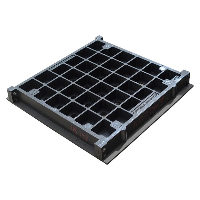 Class D Conc. Infill 450X450 Iron Cover. | Jaybro