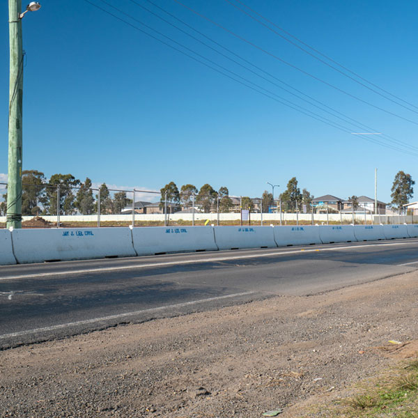 Deltabloc Pre-Cast TL3 Road Barrier | Jaybro