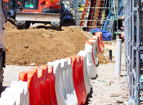 What is a water filled barrier, when and where to use them | Jaybro - Blog